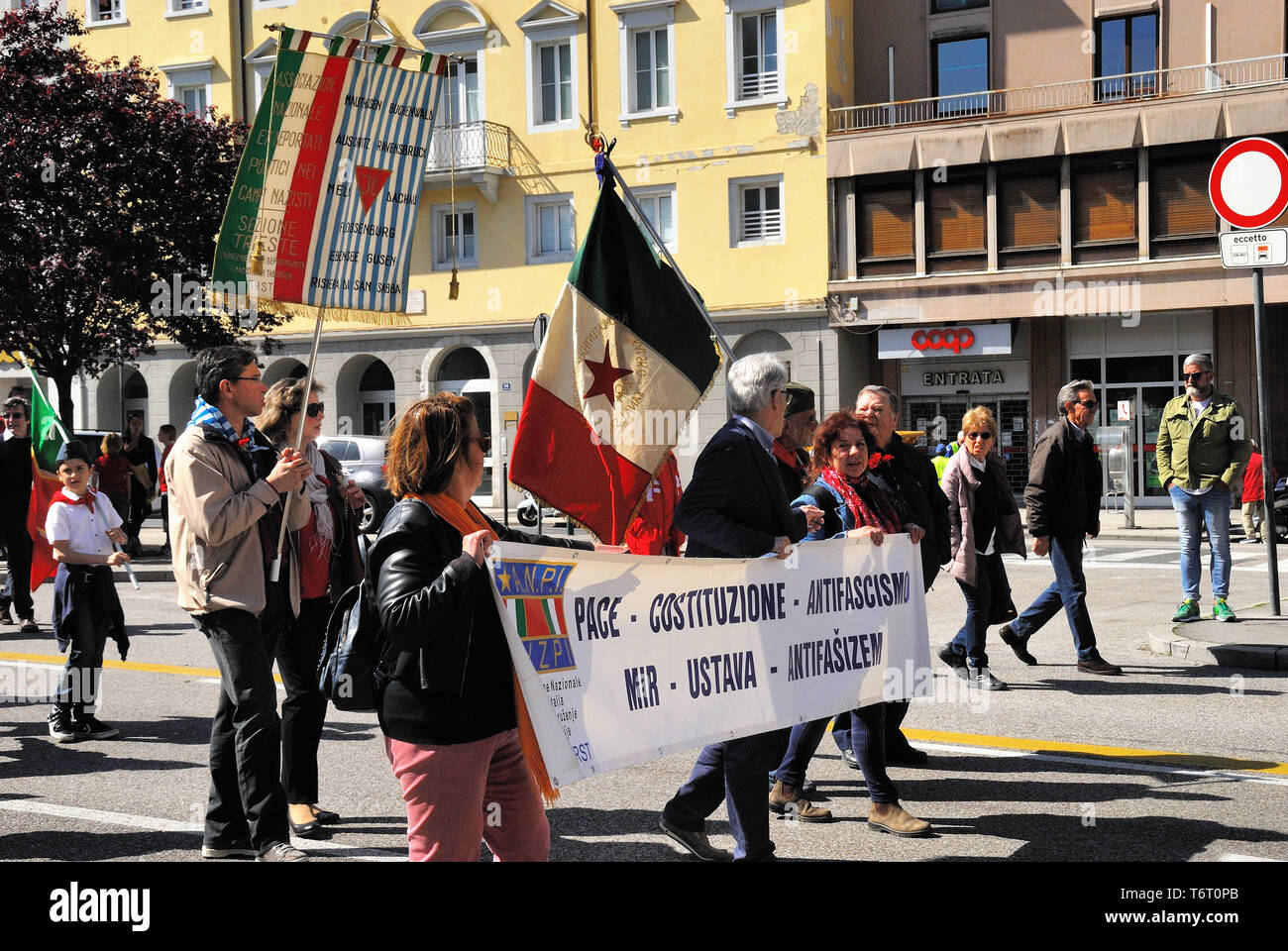 Yugoslavian partisans hi-res stock photography and images - Alamy