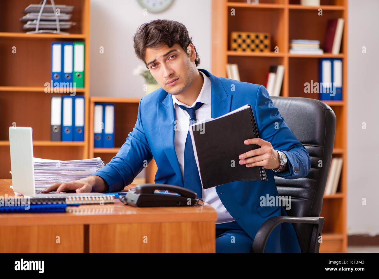 Ac employee hi-res stock photography and images - Alamy