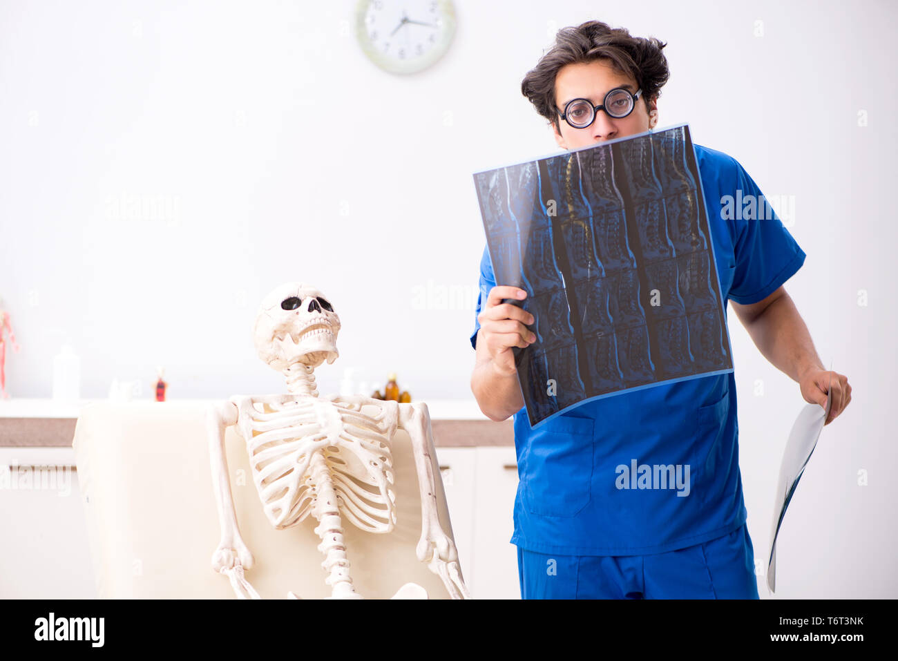 Funny skeleton xray hi-res stock photography and images - Alamy