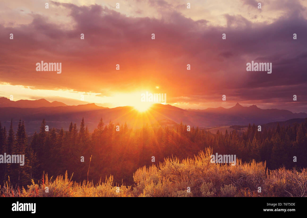 Sunbeam on the top of a mountain hi-res stock photography and images ...