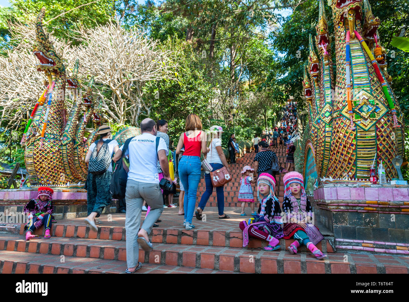 Girl temple thailand sad hi-res stock photography and images - Alamy