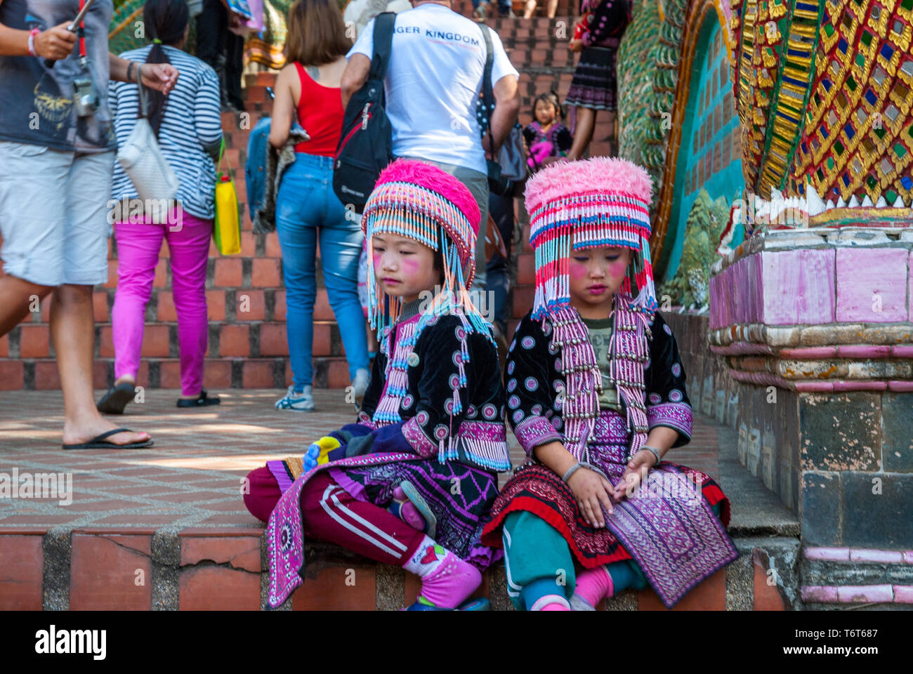 Girl temple thailand sad hi-res stock photography and images - Alamy