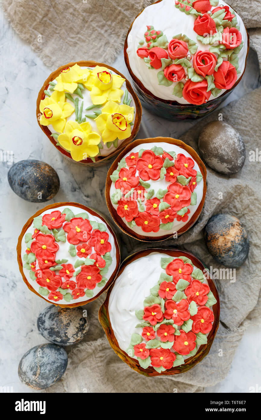 Traditional Easter cakes with floral decor from icing Stock Photo - Alamy