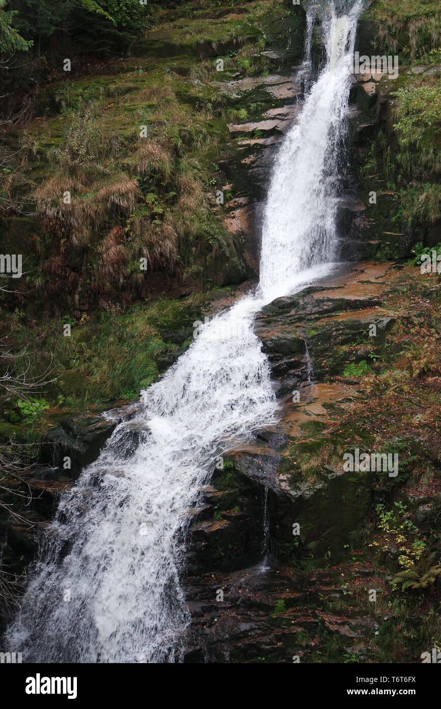 Giant waterfall hi-res stock photography and images - Alamy