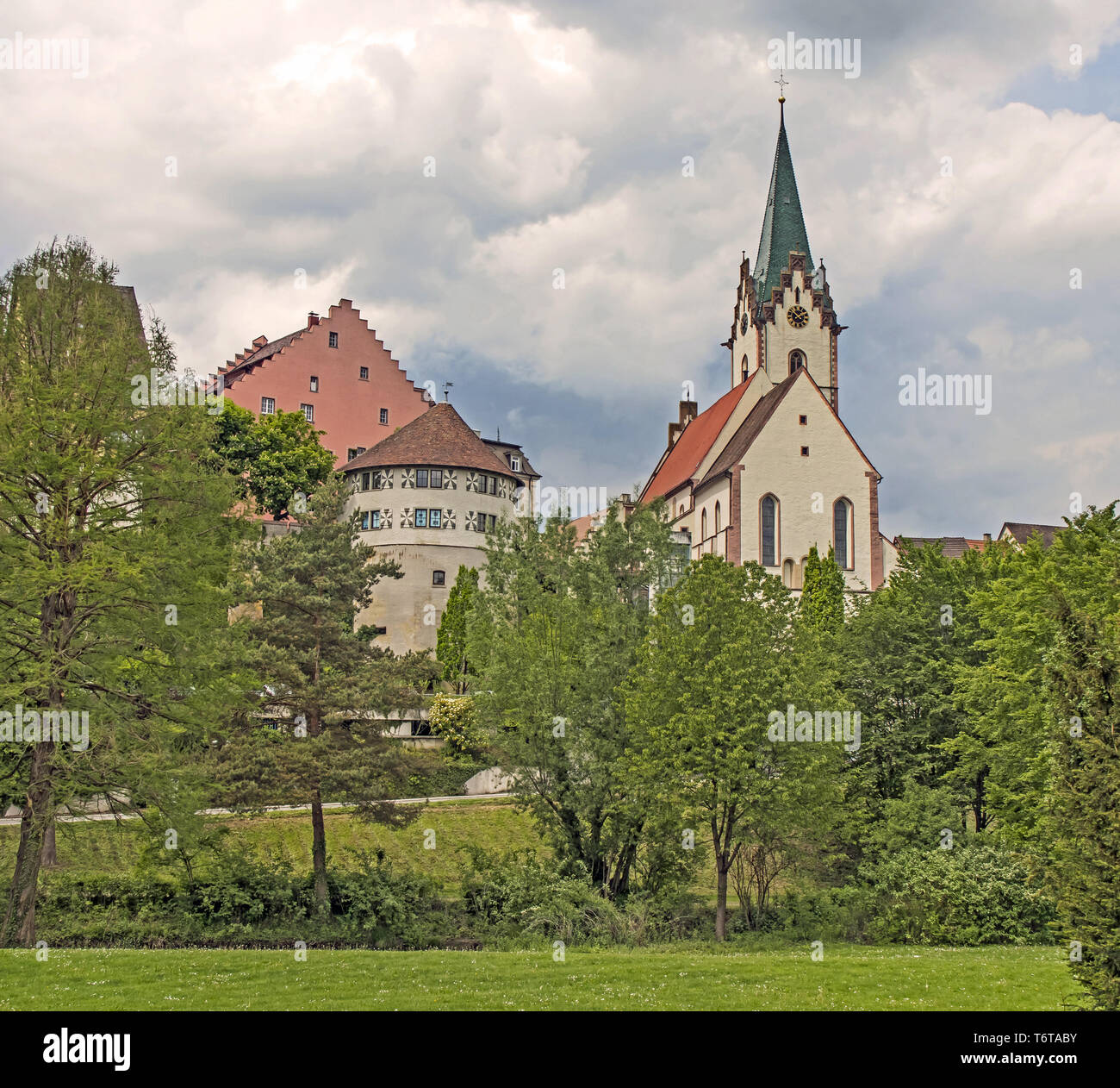 Old town Engen with city church Mariä Himmelfahrt and Schützenturm ...