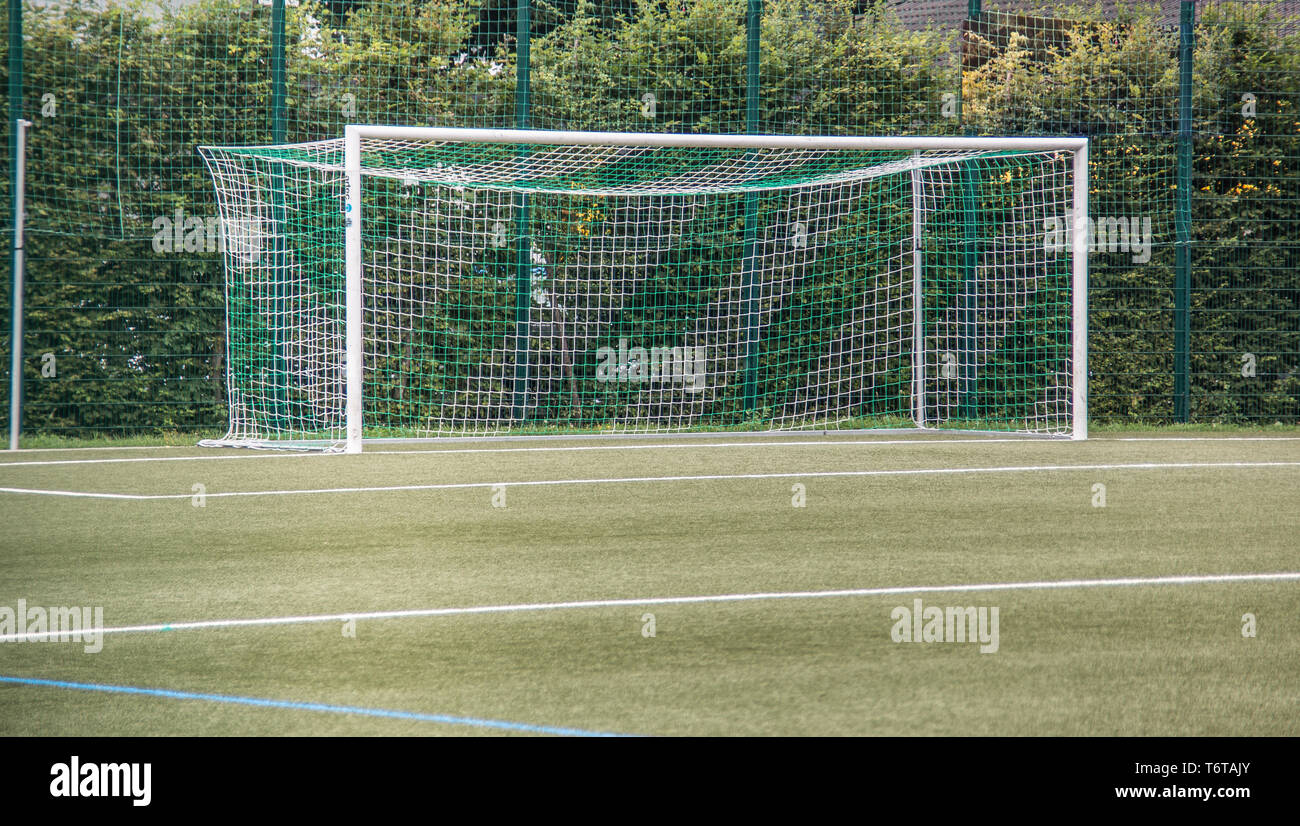 Empty goal hi-res stock photography and images - Alamy
