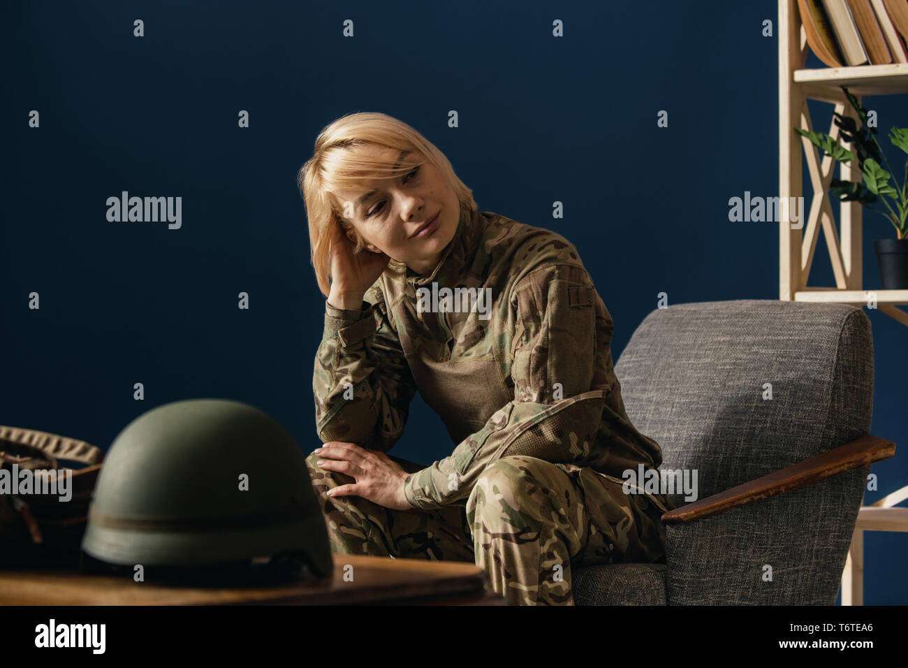 Uniform waiting hi-res stock photography and images - Alamy