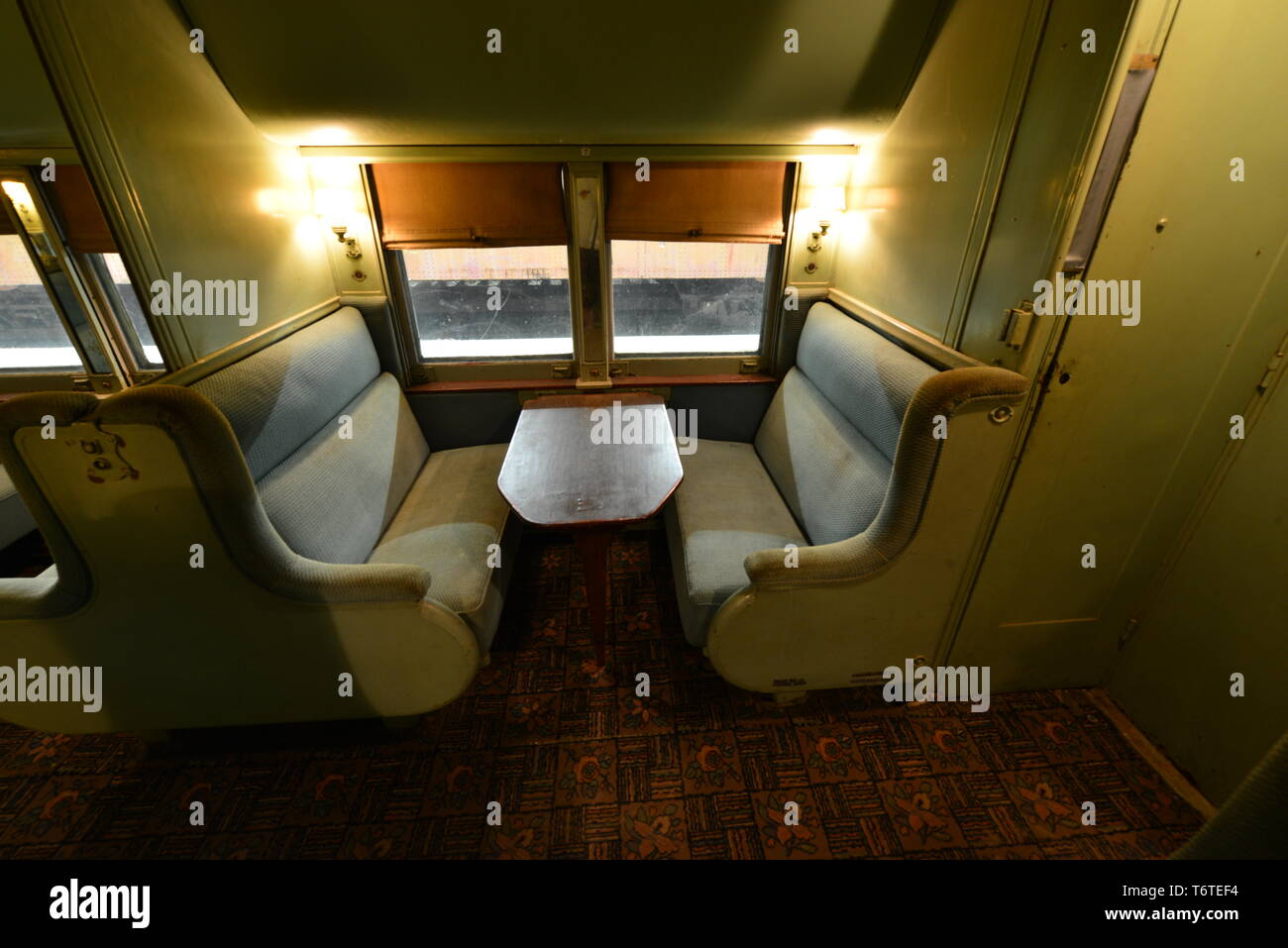 The luxury seating inside an American Pullman car Stock Photo - Alamy