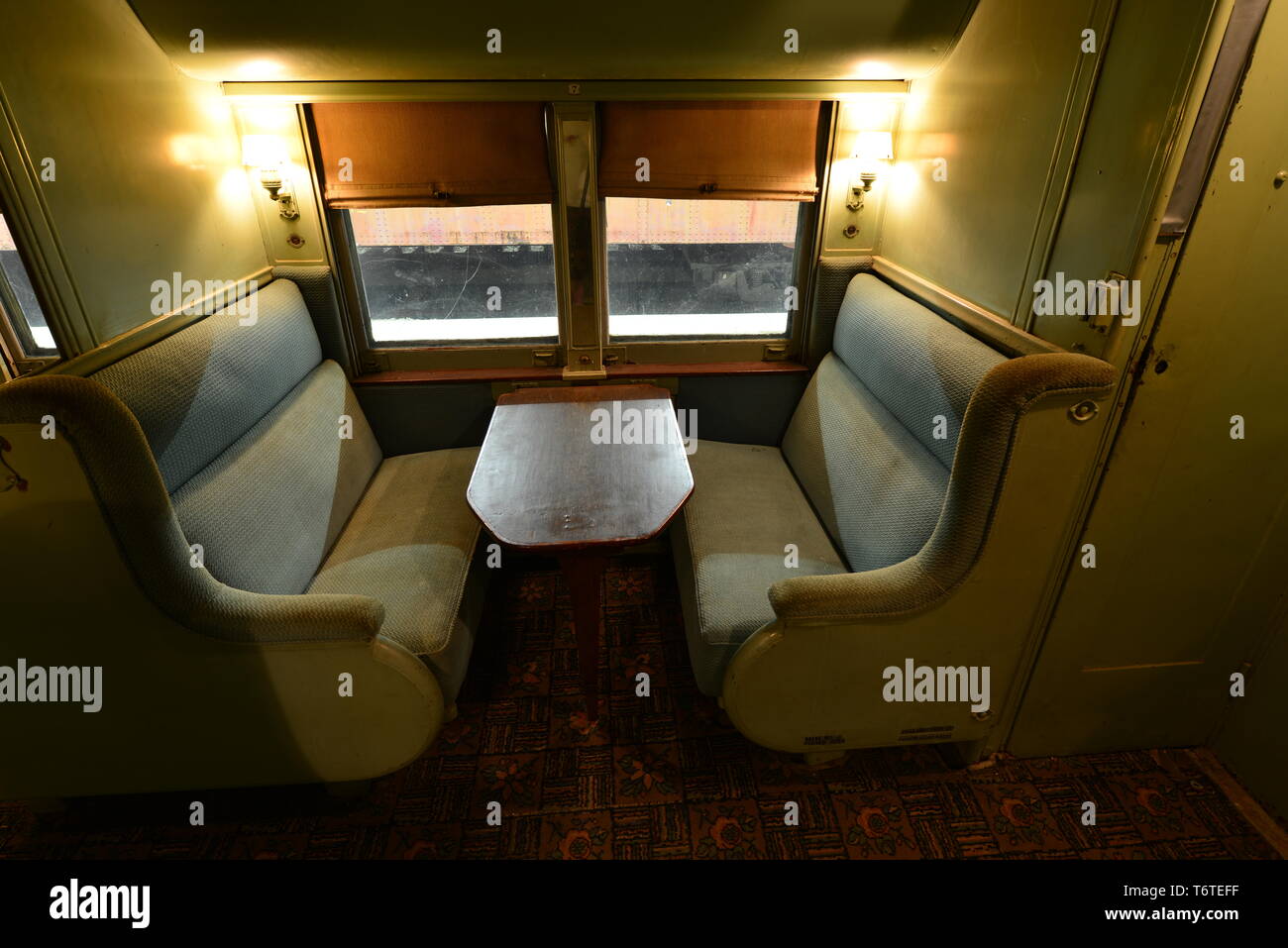 The luxury seating inside an American Pullman car Stock Photo - Alamy
