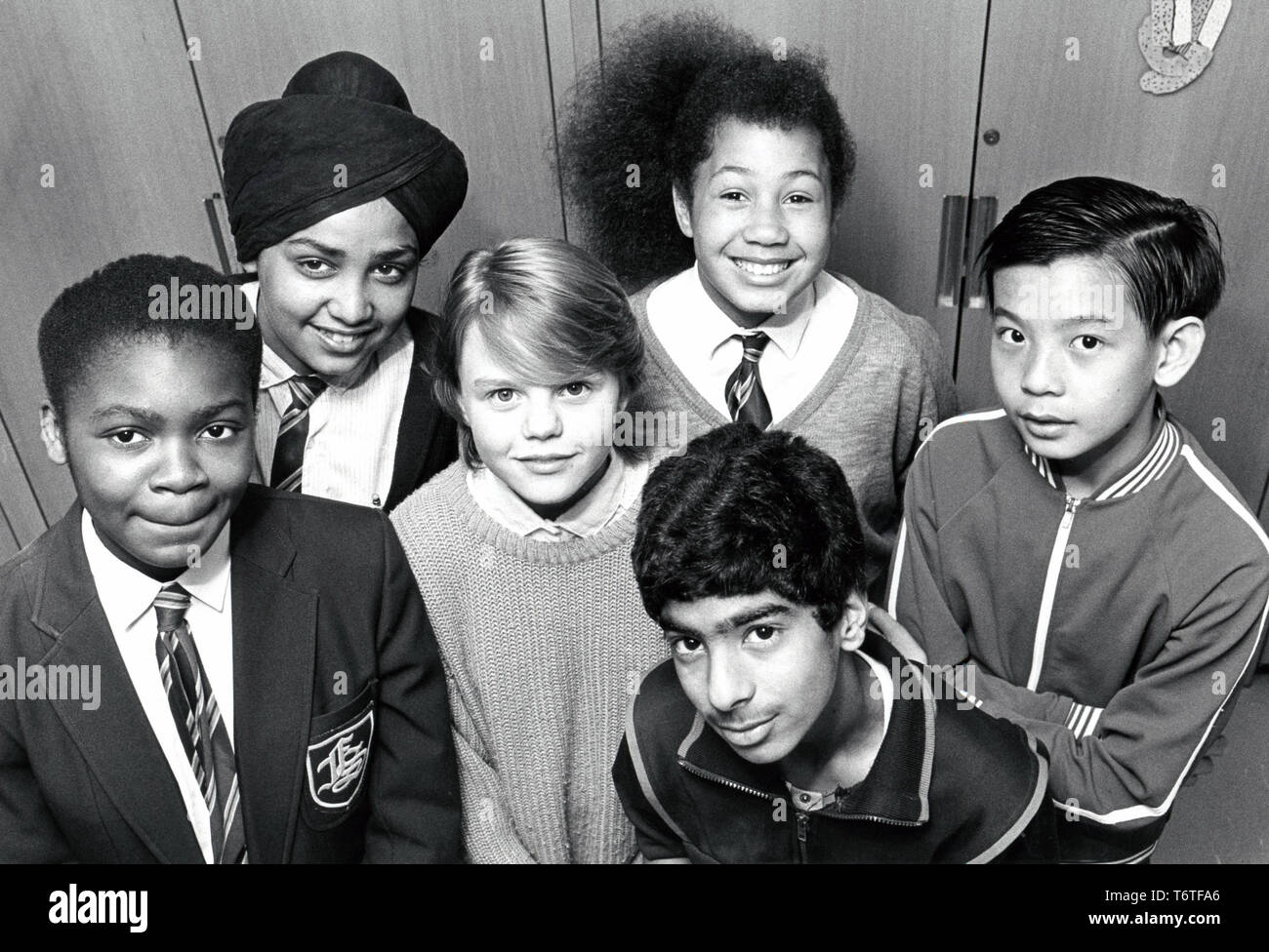 Group of secondary school pupils UK 1998 Stock Photo - Alamy