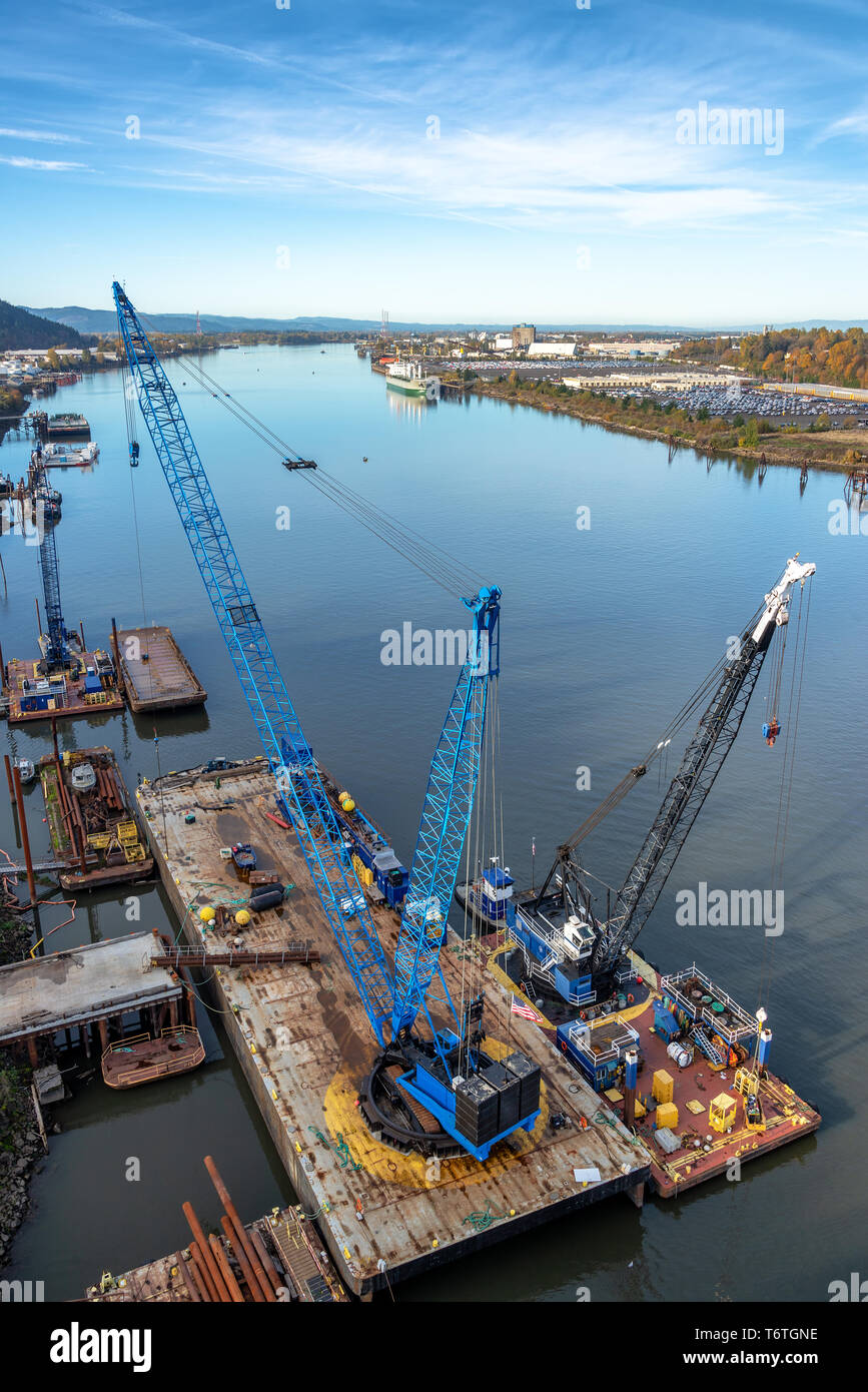 Floating cranes on construction hi-res stock photography and images - Alamy
