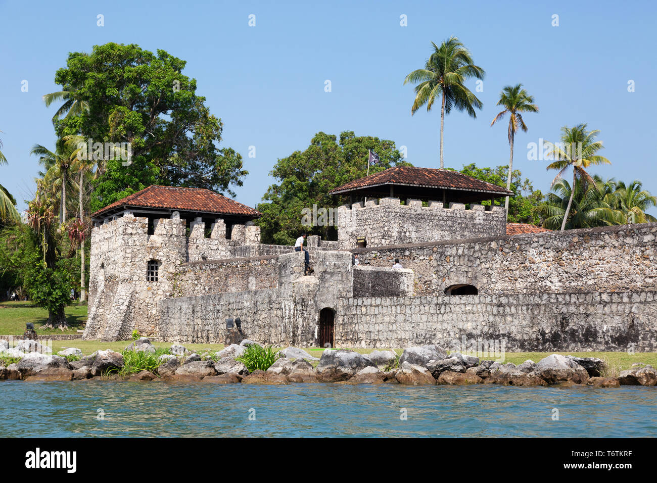 Guatemala rio dulce castillo de hi-res stock photography and images - Alamy