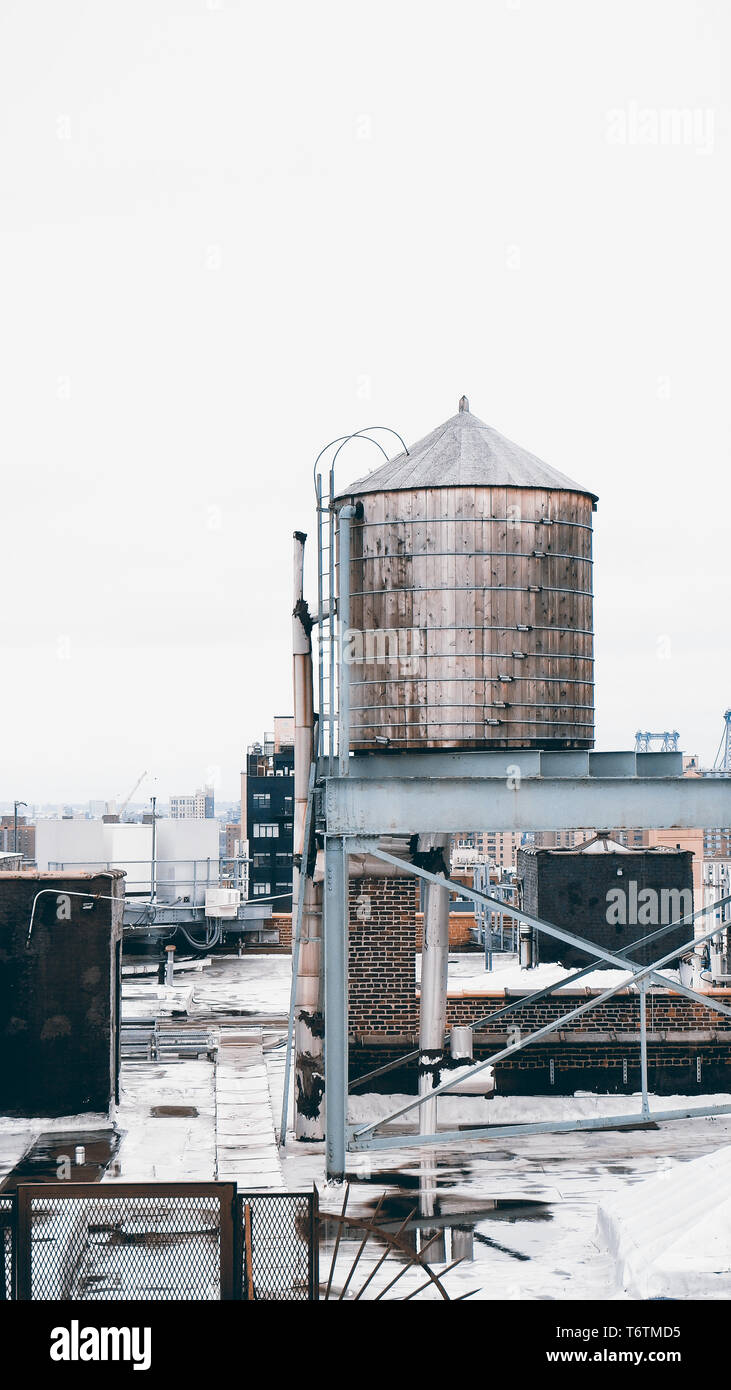 Roof top water tank hi-res stock photography and images - Alamy