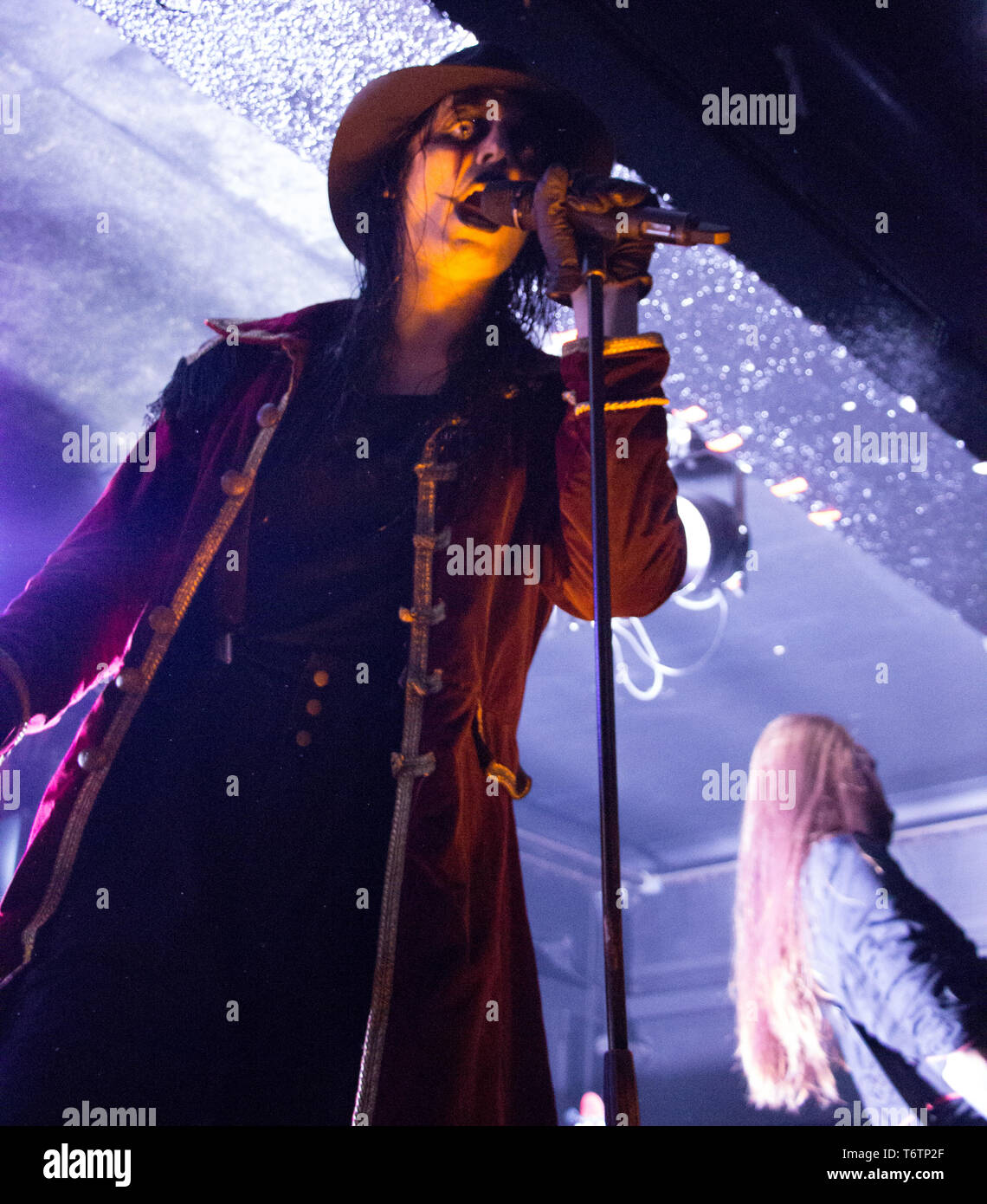 Avatar Singer High Resolution Stock Photography and Images - Alamy