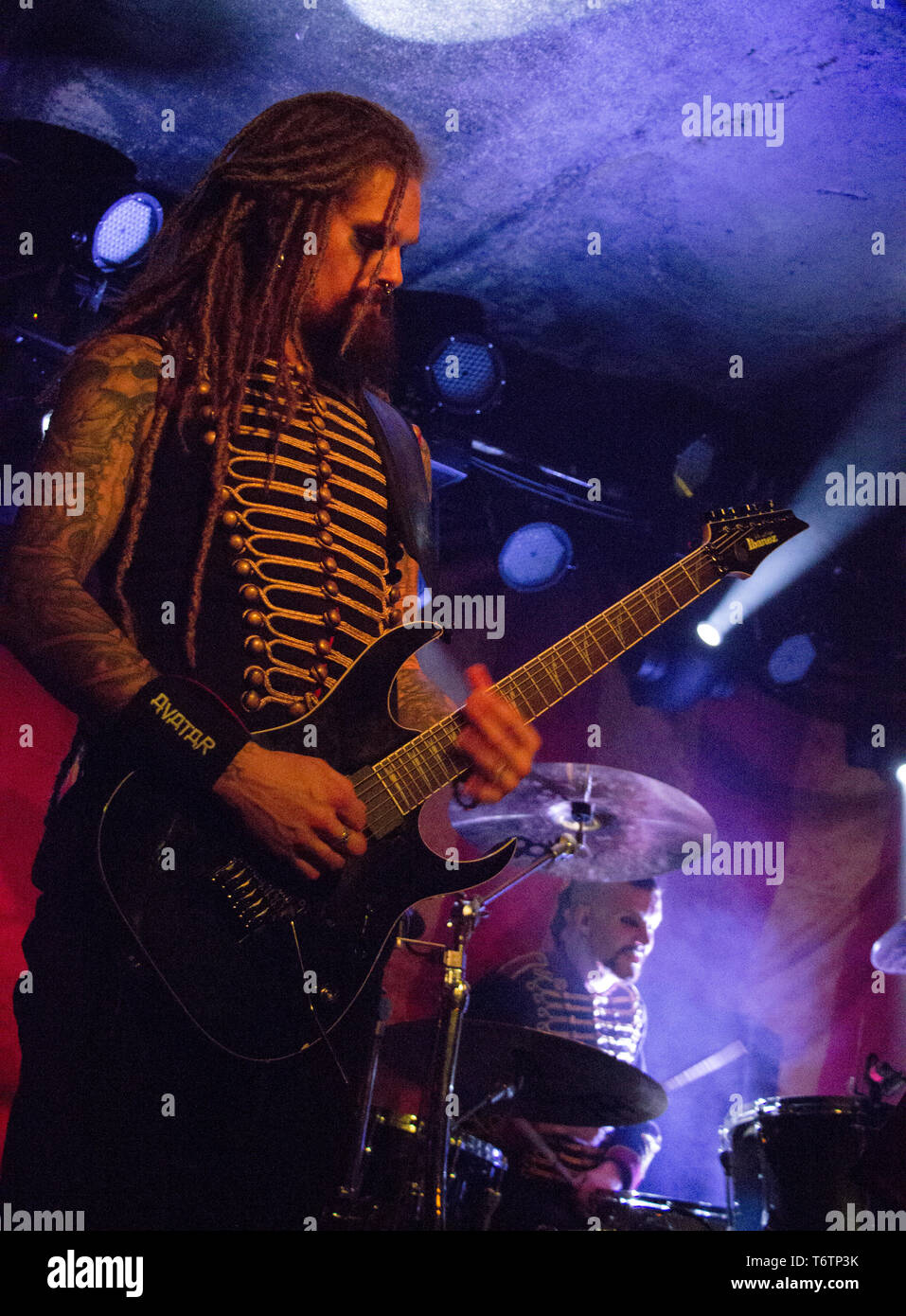 Avatar bassist hi-res stock photography and images - Alamy