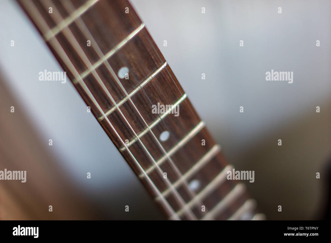 Man playing accoustic guitar hi-res stock photography and images - Alamy