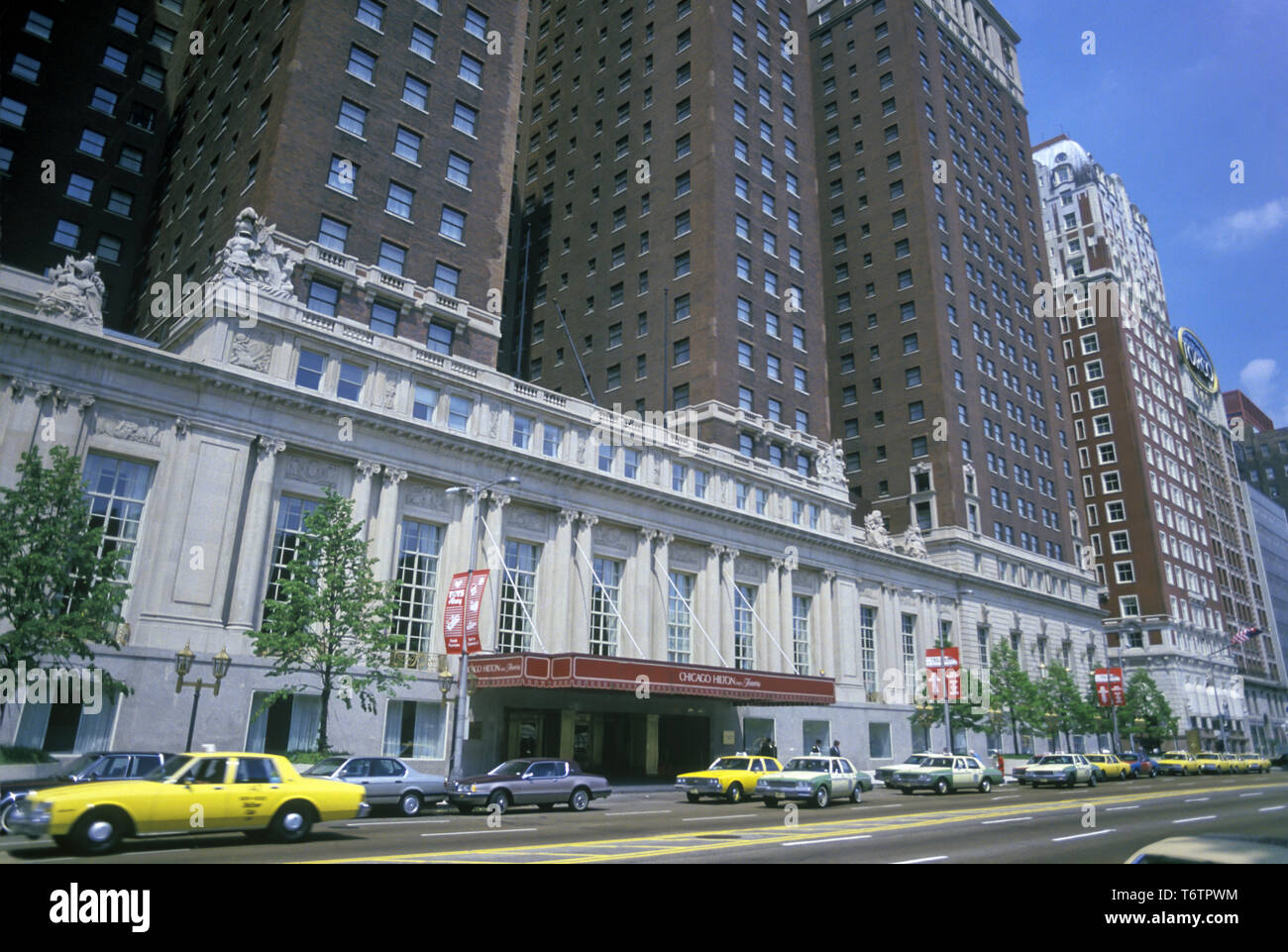 1988 HISTORICAL CHICAGO HILTON AND TOWERS CHICAGO ILLINOIS USA Stock ...