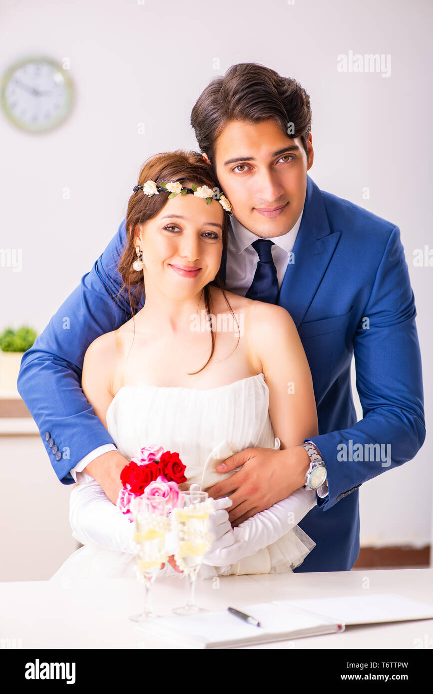 Wedding ceremony with wife and husband Stock Photo - Alamy