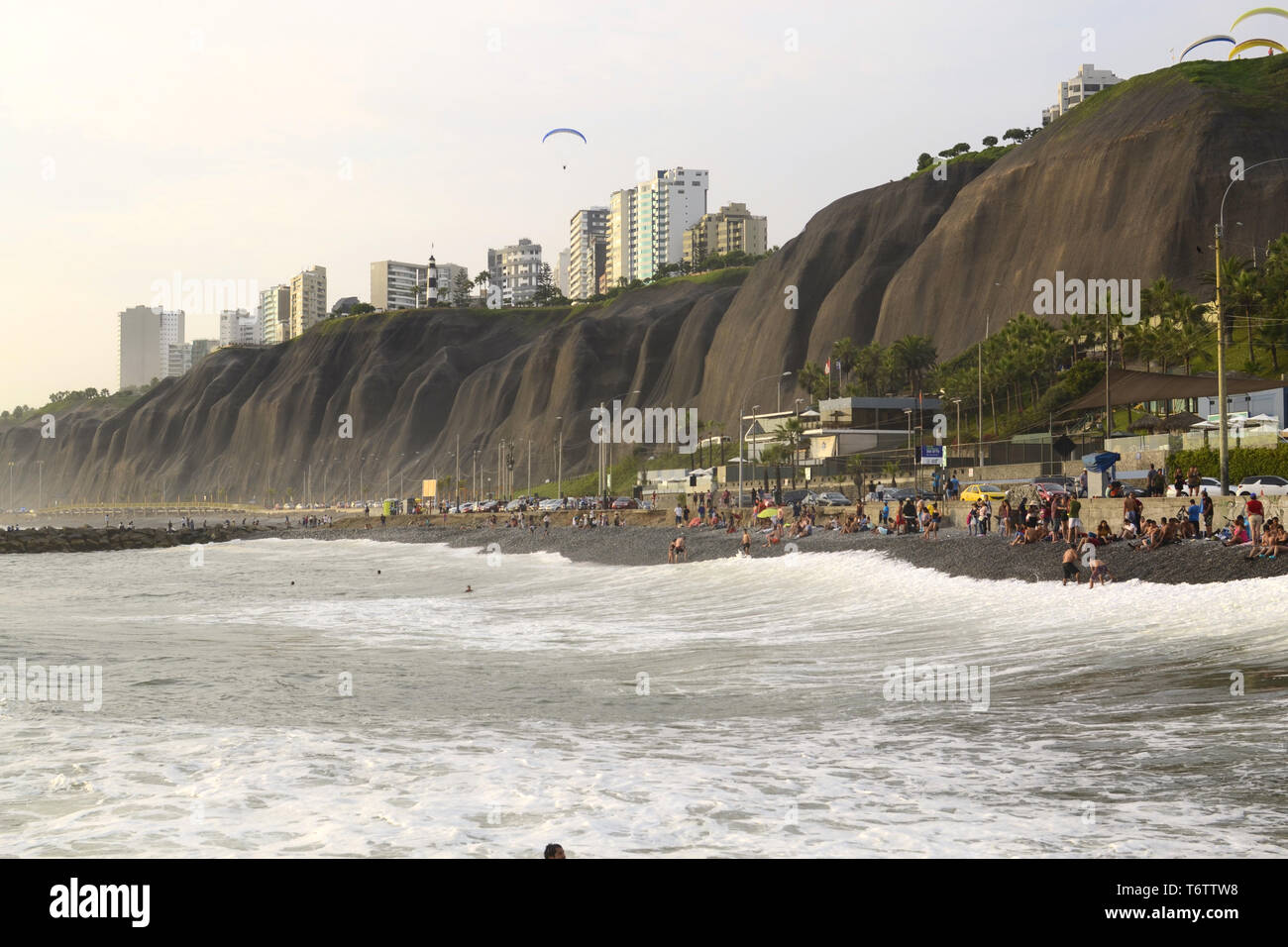 Miraflores beach cliffs lima peru hi-res stock photography and images ...