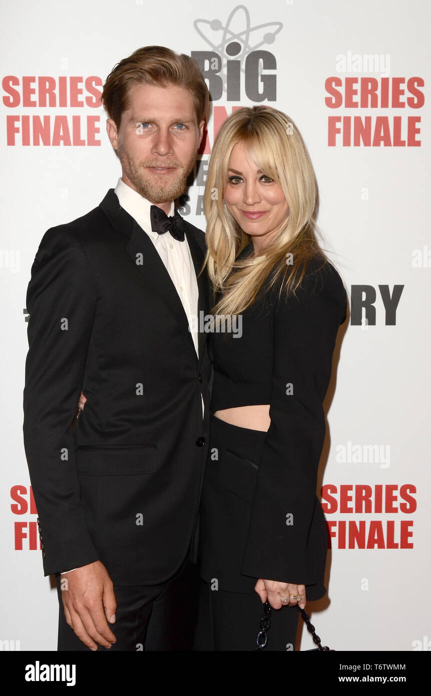 Kaley cuoco karl cook 2019 hi-res stock photography and images - Alamy