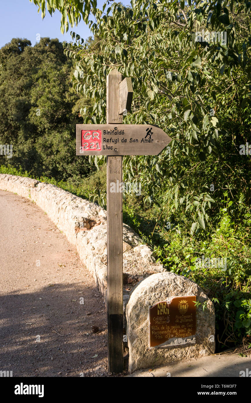 Gr221 long distance route hi-res stock photography and images - Alamy