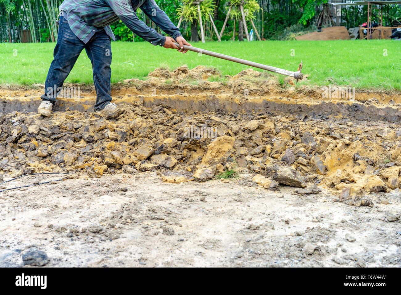 Digging Clay Stock Photos & Digging Clay Stock Images - Alamy
