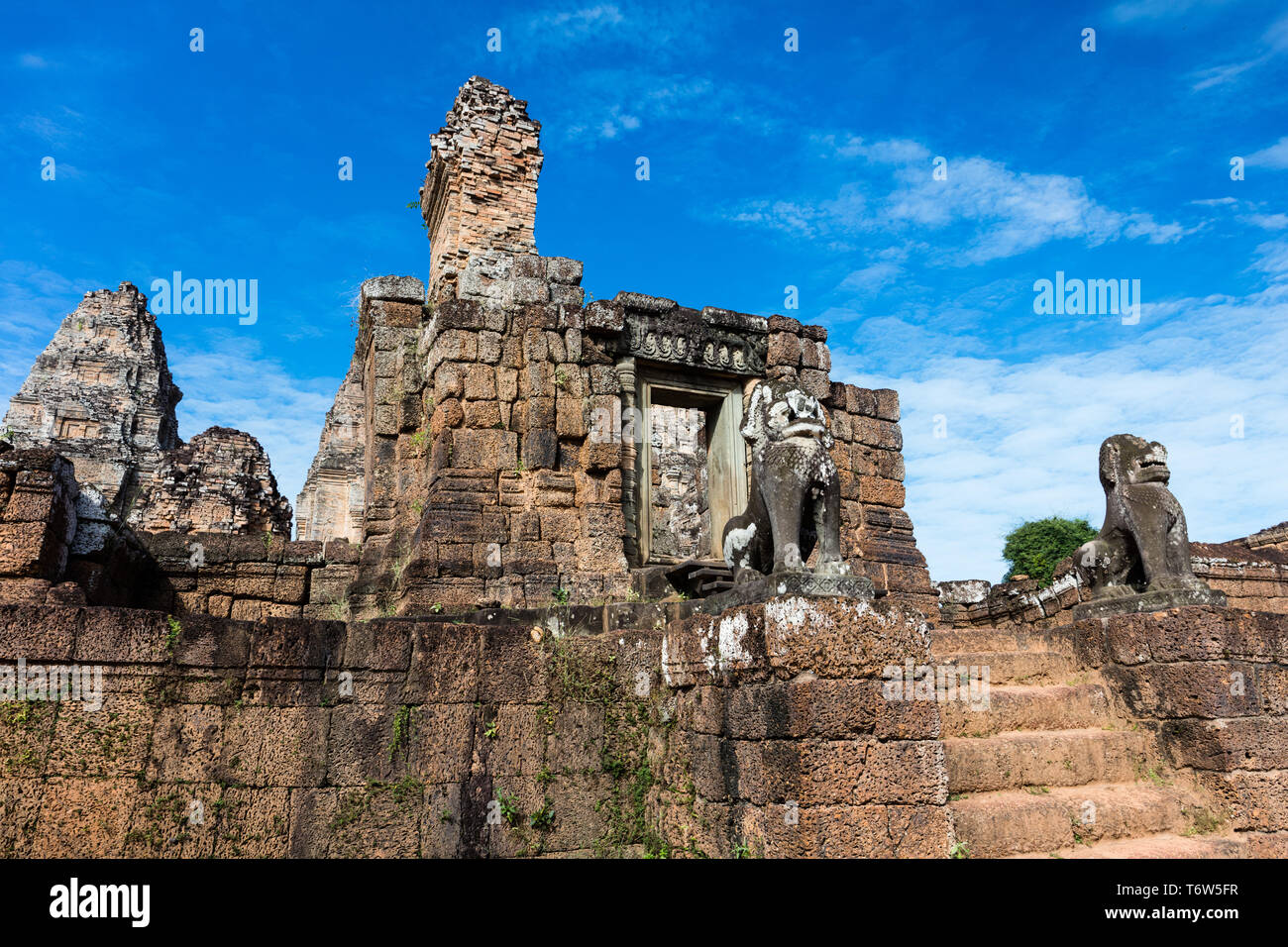 Eastern Mebon temple at Angkor wat complex Stock Photo - Alamy