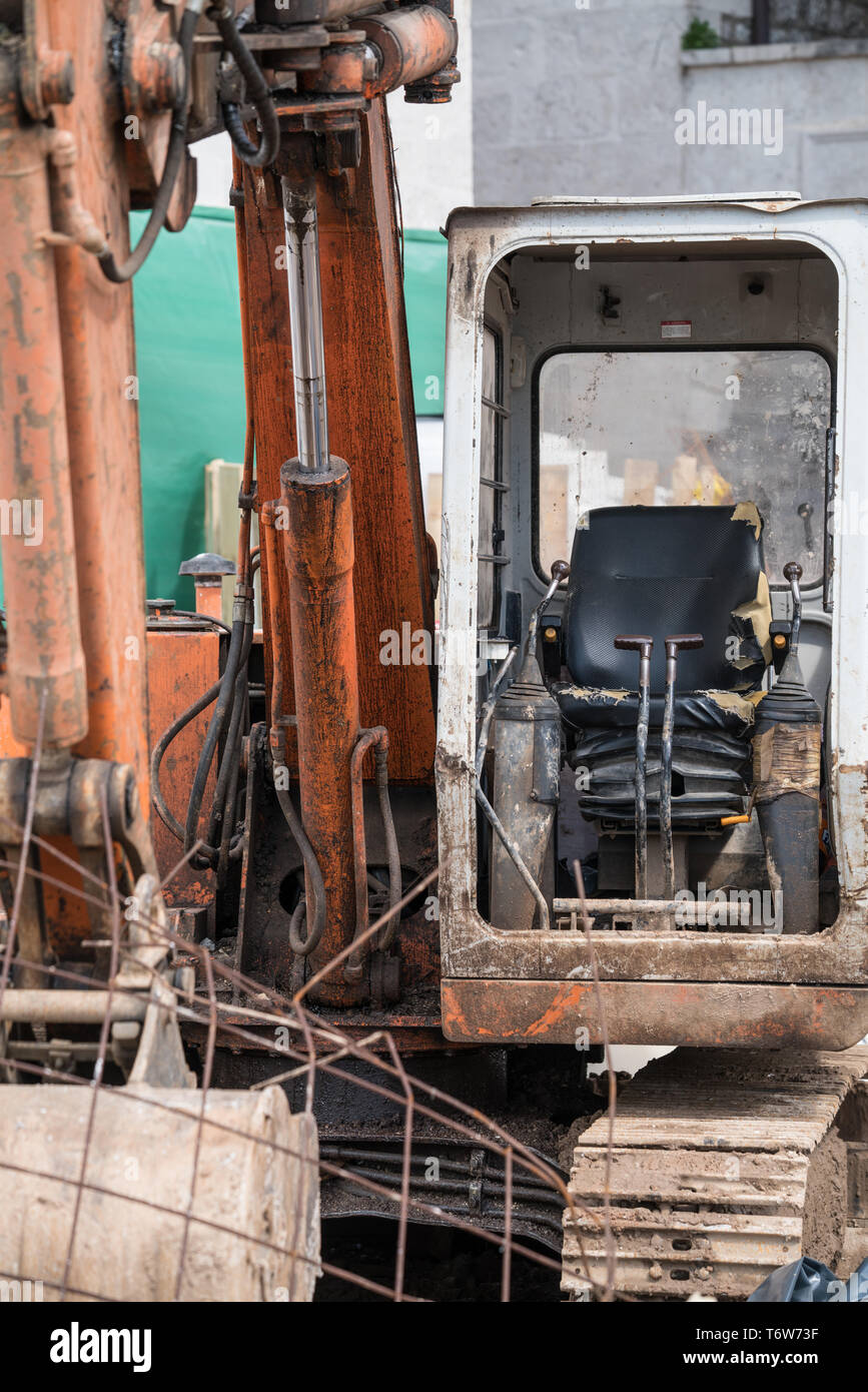 Old digger hi-res stock photography and images - Alamy