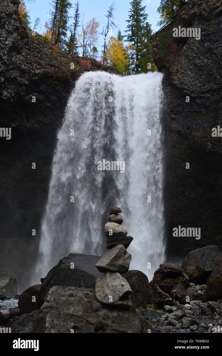 Moul waterfall hi-res stock photography and images - Alamy