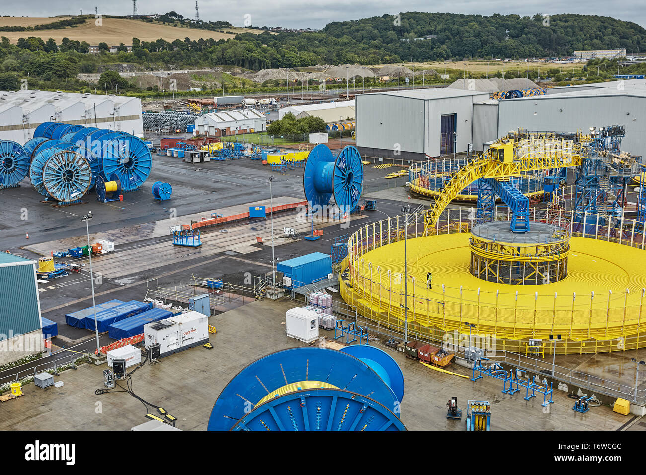 Rosyth shipyard hi-res stock photography and images - Alamy