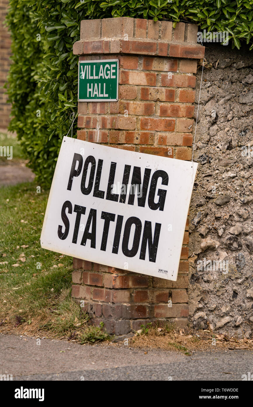 Poling station uk hi-res stock photography and images - Alamy