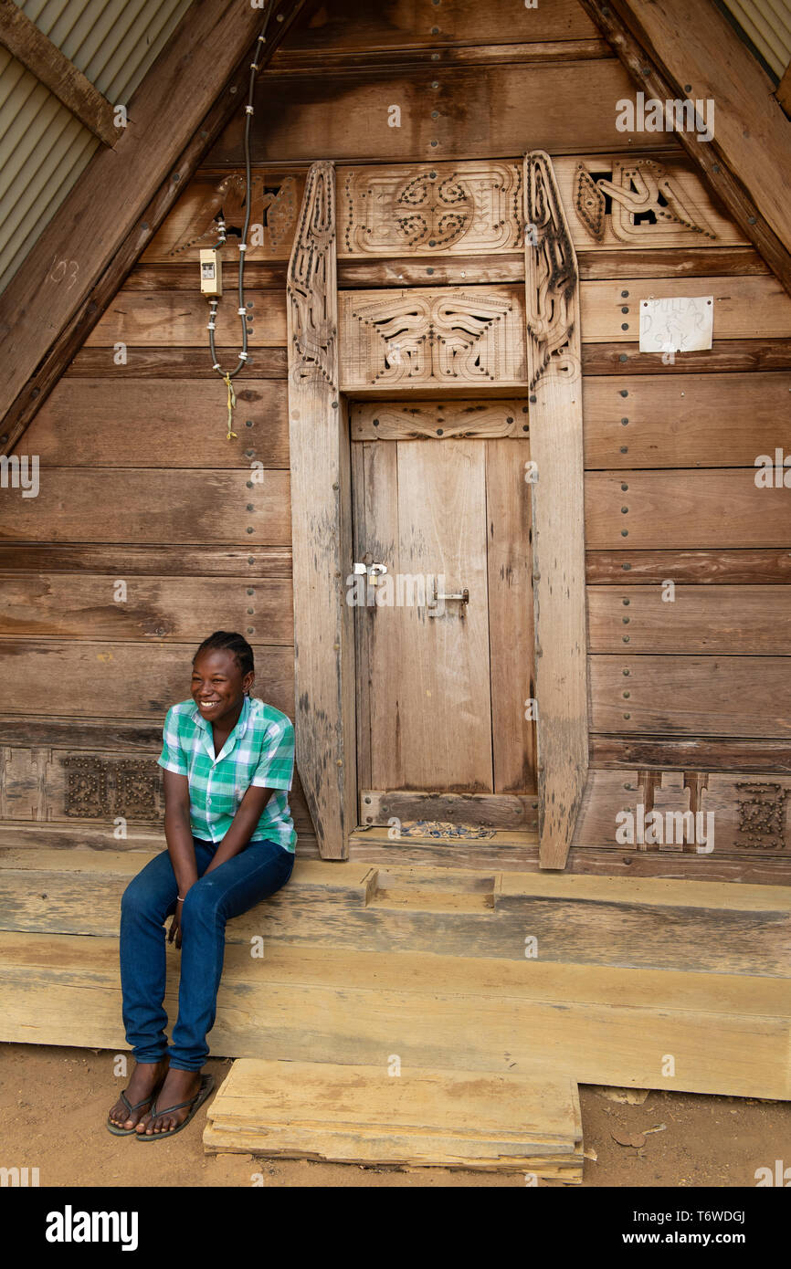 Marroon woman in front of traditional hut in a Marron village, Dan ...