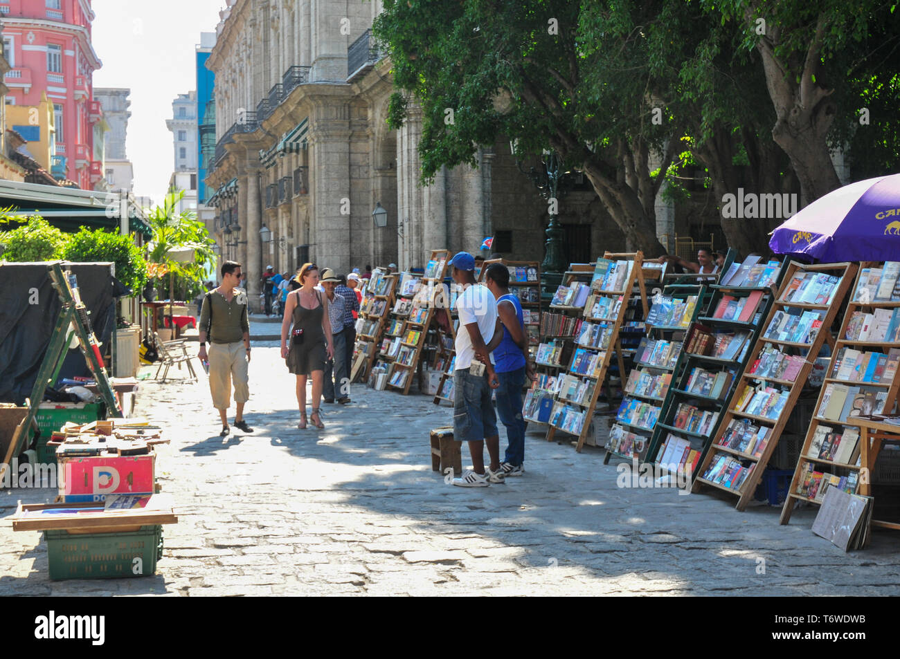 Havana street scene, Cuba Stock Photo - Alamy
