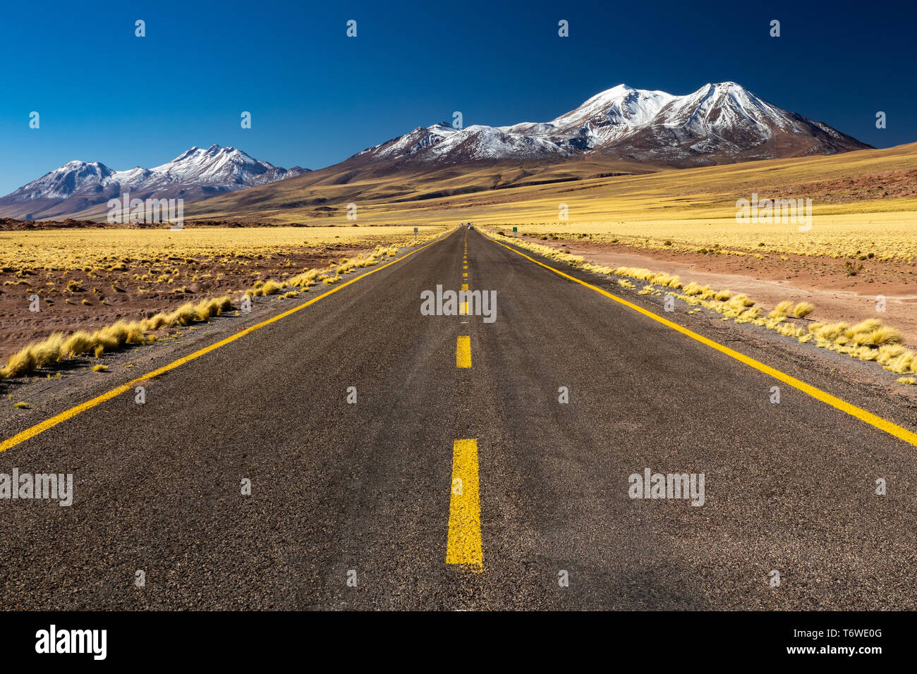 Atacama road trip hi-res stock photography and images - Alamy