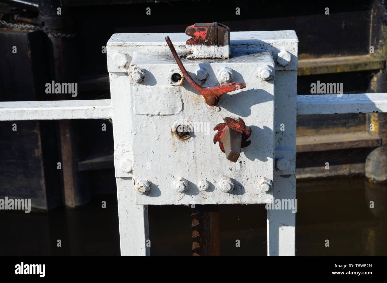 Lock gate paddle winding mechanism at Barton Lock, River Avon ...