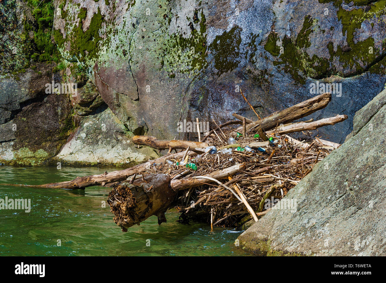 Debri pile hi-res stock photography and images - Alamy