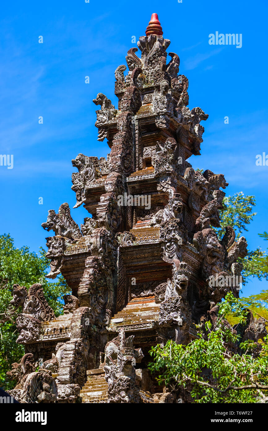 Monkey god statue in temple hi-res stock photography and images - Alamy