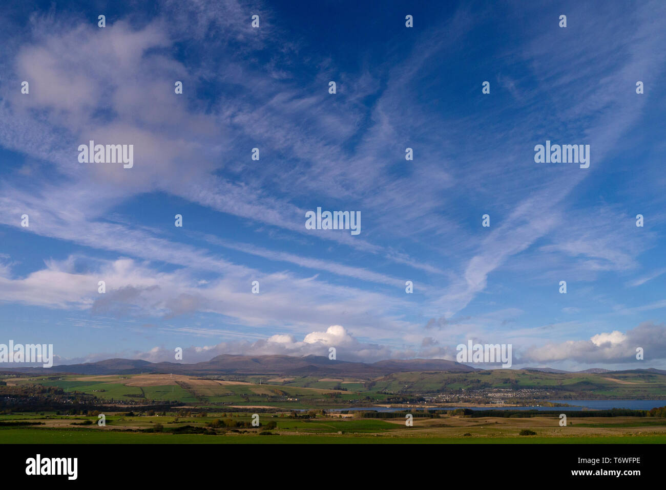Scottish fields sunny hi-res stock photography and images - Alamy
