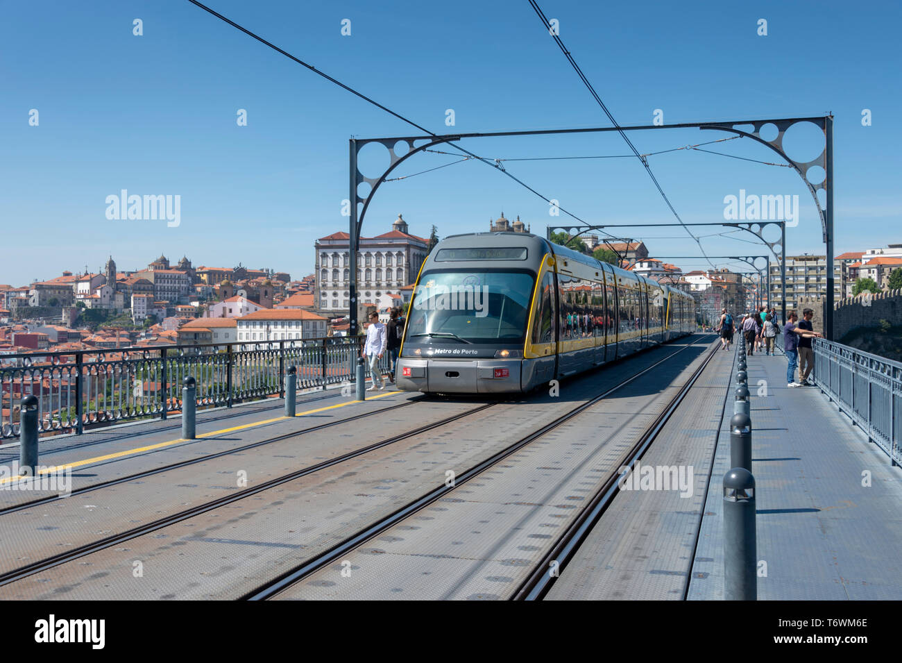 Porto metro hi-res stock photography and images - Alamy