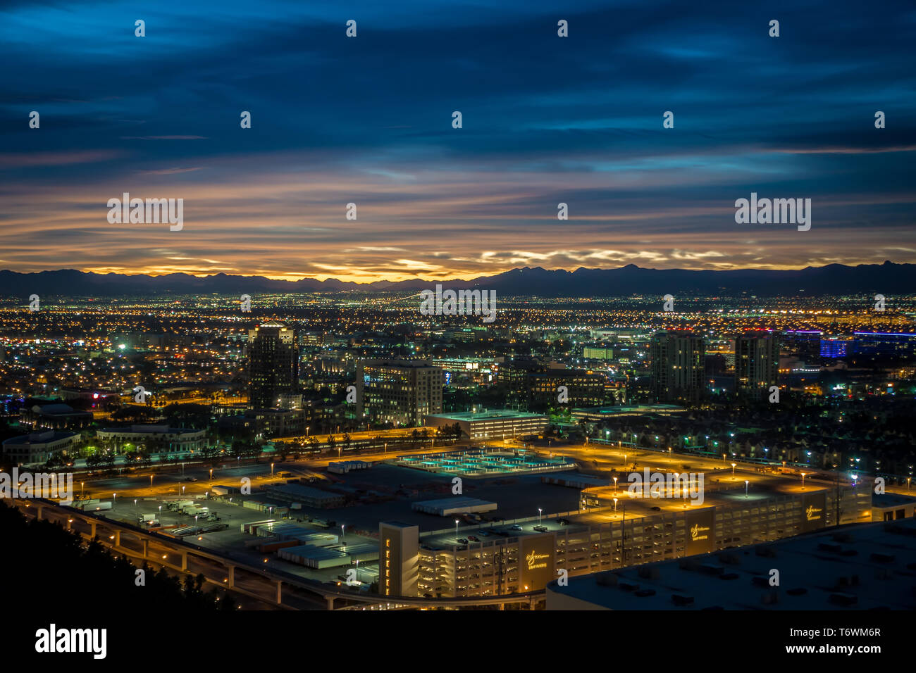Sunrise over valley hi-res stock photography and images - Alamy