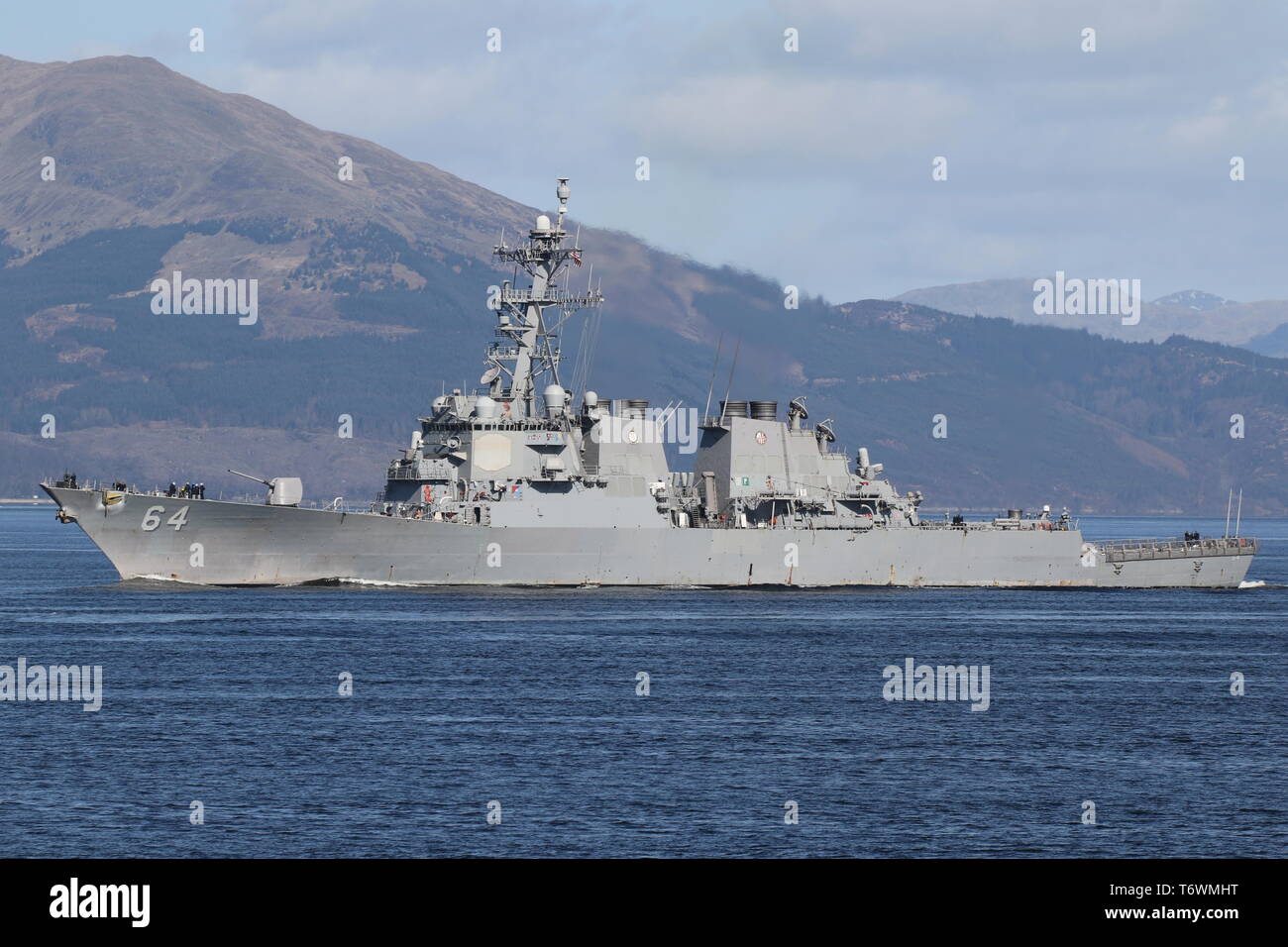 USS Carney (DDG-64), an Arleigh Burke-class destroyer operated by the ...