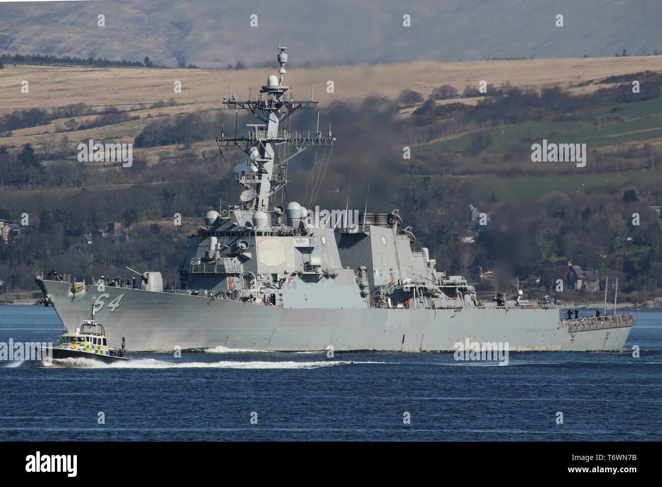 The US Navy destroyer USS Carney (DDG-64), accompanied by MDP Condor ...