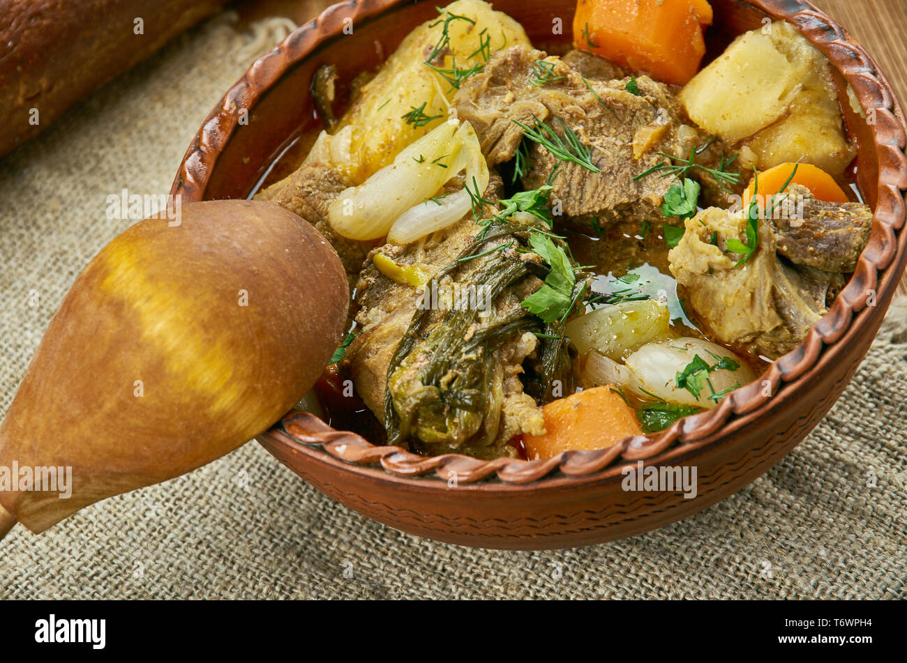 Slow Cooked Scottish Beef Stew Stock Photo - Alamy