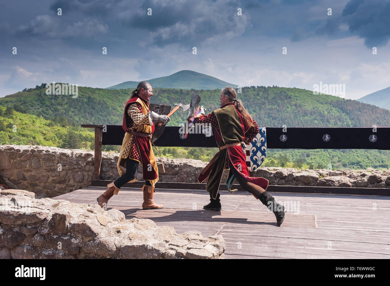 Knights fighting in medieval tournament hi-res stock photography and ...