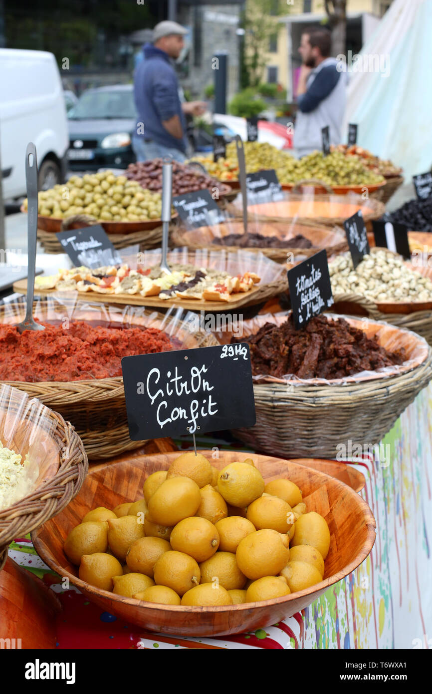 Marche local hi-res stock photography and images - Alamy