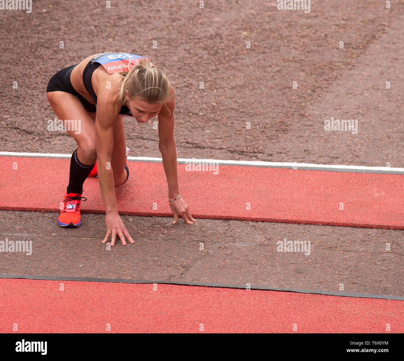 Hayley carruthers 2019 london marathon hi-res stock photography and ...