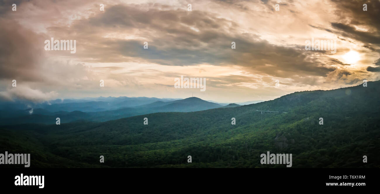 rough ridge overlook viewing area off blue ridge parkway scenery Stock ...