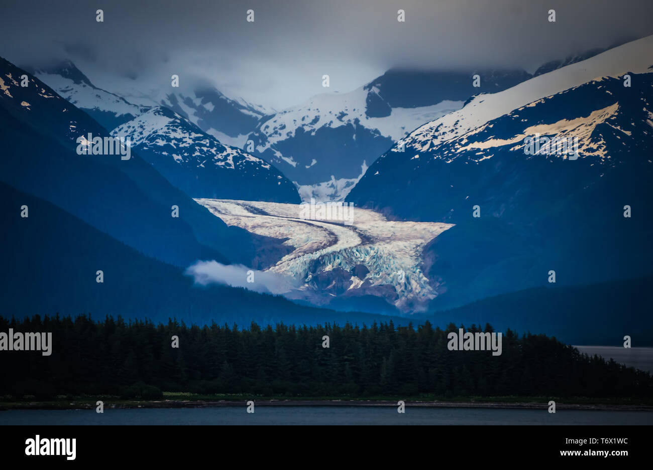 June summer landscape hi-res stock photography and images - Alamy