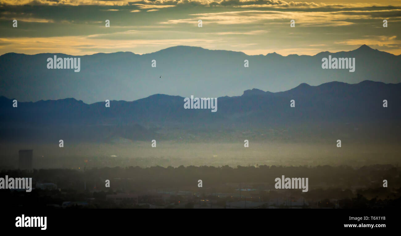 Early morning sunrise over valley of fire and las vegas Stock Photo - Alamy