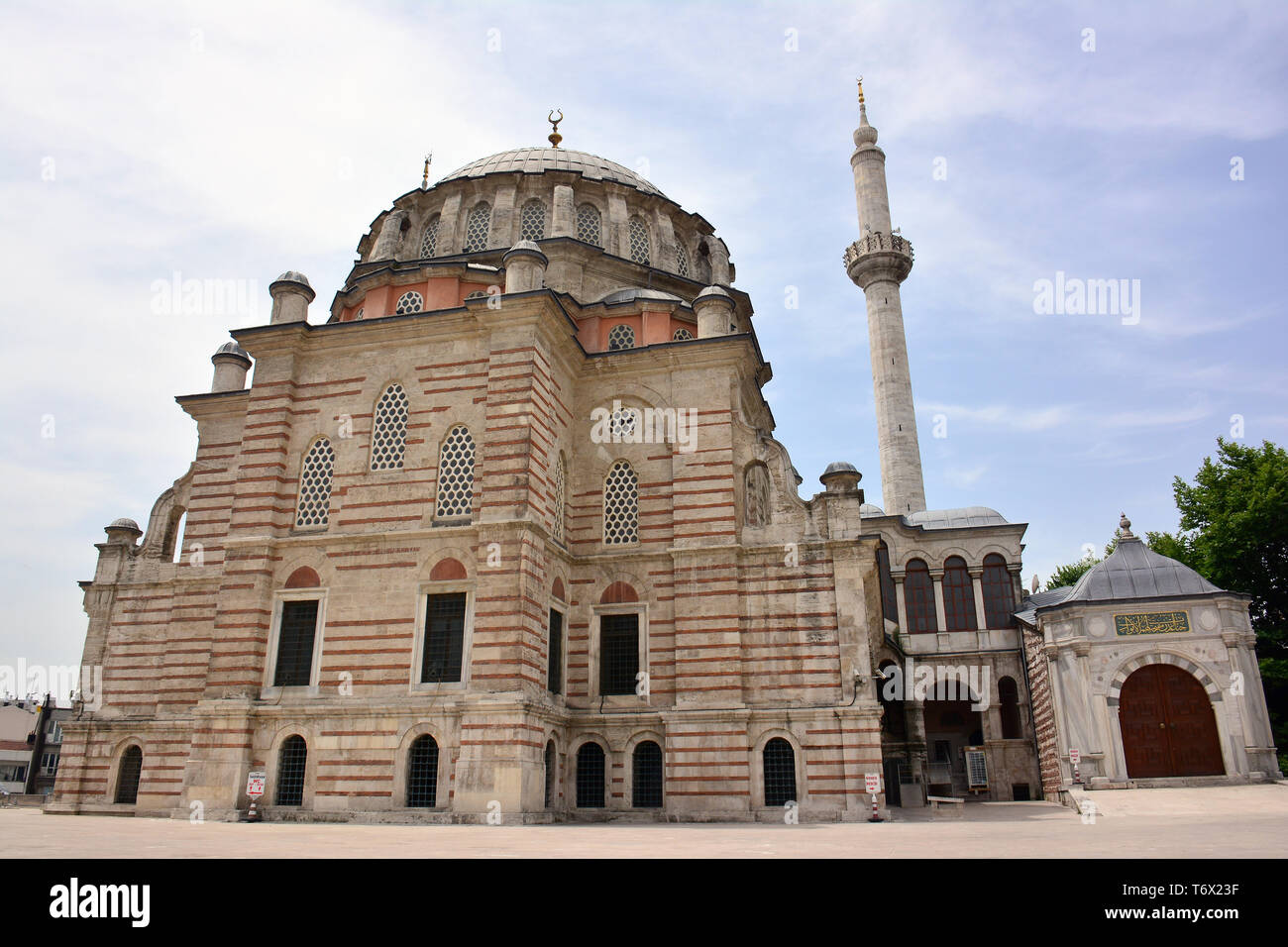 Laleli Mosque, Tulip Mosque, Laleli Camii, Istanbul, Turkey Stock Photo ...